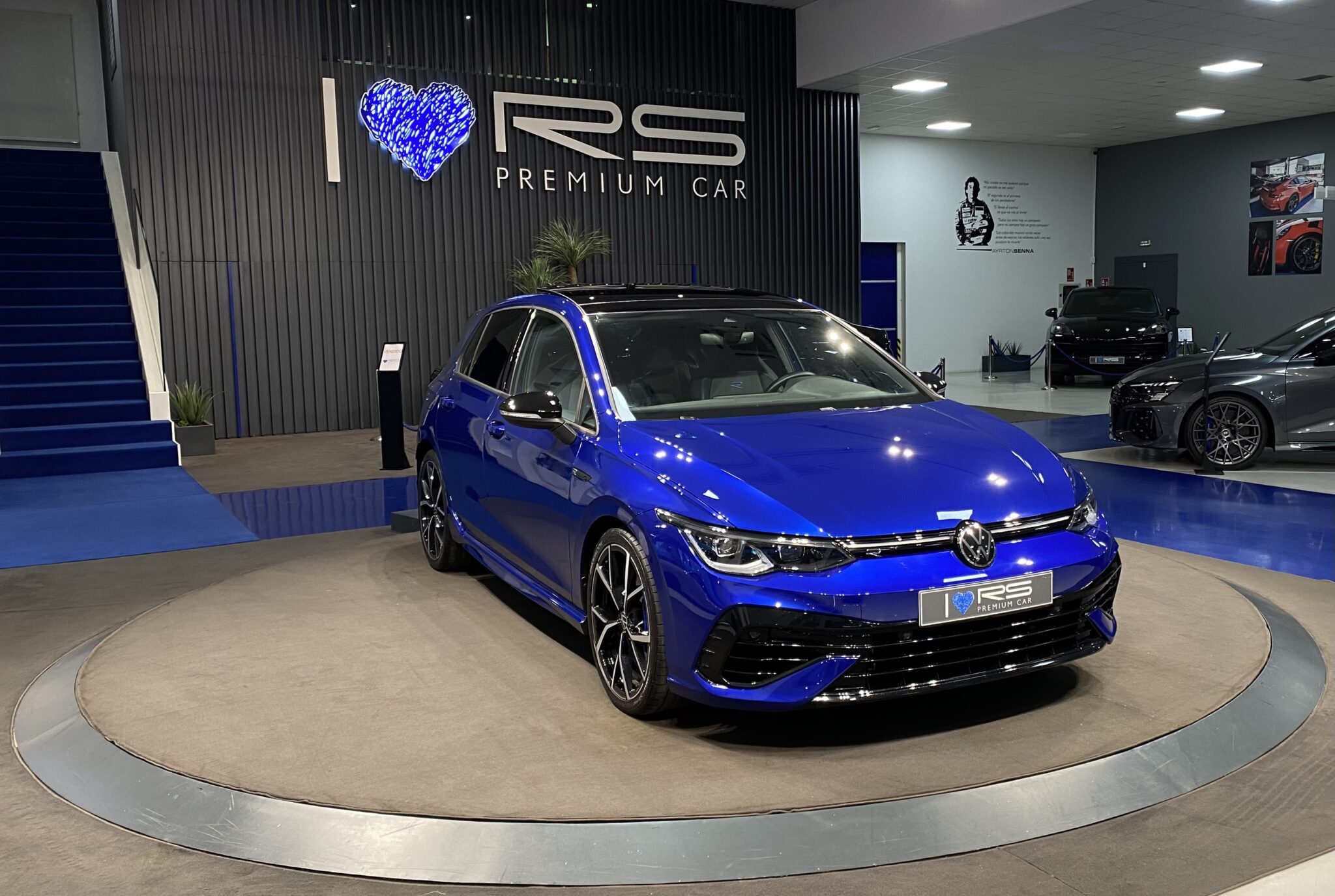 VOLKSWAGEN GOLF R - RS Premium Car | Venta de coches de alta gama